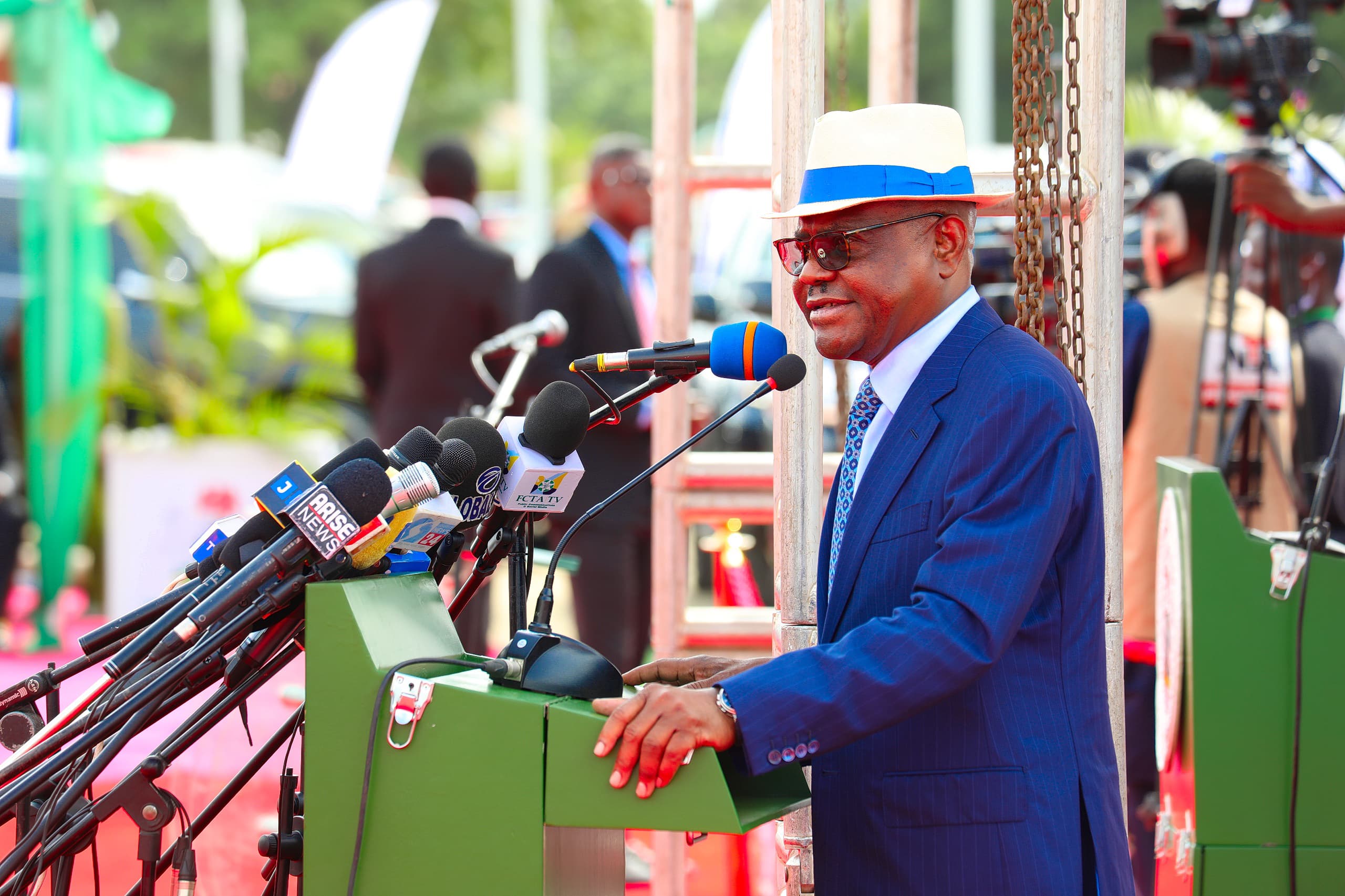 Nigerian Government Constructs 150km Roads In FCT Satellite Towns – FCT ...